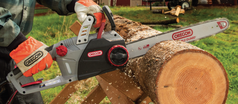 Utiliser une tronçonneuse : quelles sont les précautions à prendre